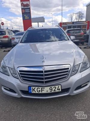 Pelēks Mercedes-Benz E 350 2009 Viļņa, ar dzinēja tilpumu 3.00 L un nobraukumu 264 tūkst. km par 7000 €, foto  vietnē AUTOMOTO.COM.LV