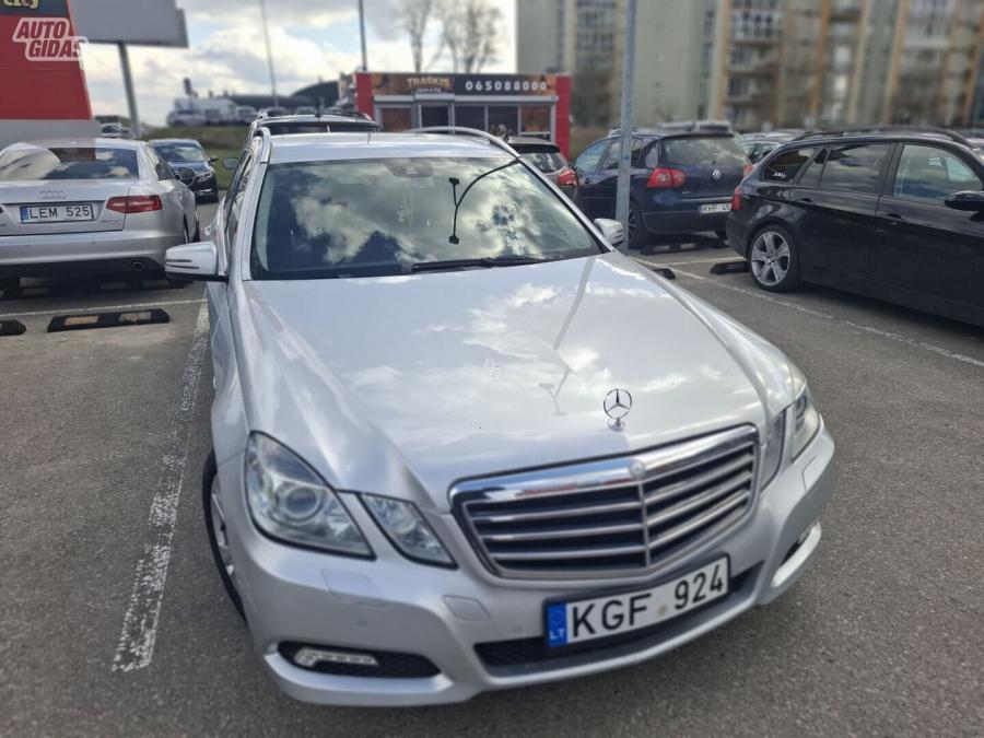 Pelēks Mercedes-Benz E 350 2009 Viļņa, ar dzinēja tilpumu 3.00 L un nobraukumu 264 tūkst. km par 7000 €, foto 3 vietnē AUTOMOTO.COM.LV