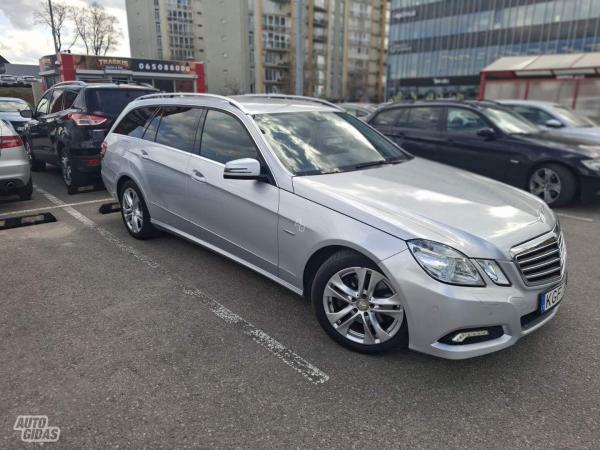 Pelēks Mercedes-Benz E 350 2009 Viļņa, ar dzinēja tilpumu 3.00 L un nobraukumu 264 tūkst. km par 7000 €, foto 4 vietnē AUTOMOTO.COM.LV