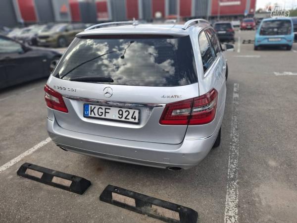 Pelēks Mercedes-Benz E 350 2009 Viļņa, ar dzinēja tilpumu 3.00 L un nobraukumu 264 tūkst. km par 7000 €, foto 6 vietnē AUTOMOTO.COM.LV