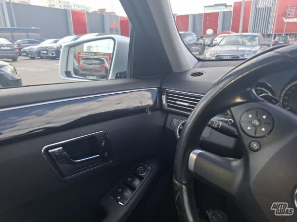 Pelēks Mercedes-Benz E 350 2009 Viļņa, ar dzinēja tilpumu 3.00 L un nobraukumu 264 tūkst. km par 7000 €, foto 7 vietnē AUTOMOTO.COM.LV