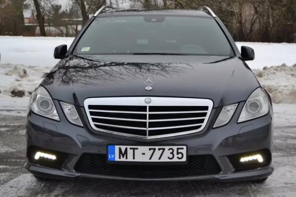 Pelēks Mercedes-Benz E 350 2009 Jēkabpils, ar dzinēja tilpumu 3.00 L un nobraukumu 291 tūkst. km par 9300 €, foto 4 vietnē AUTOMOTO.COM.LV