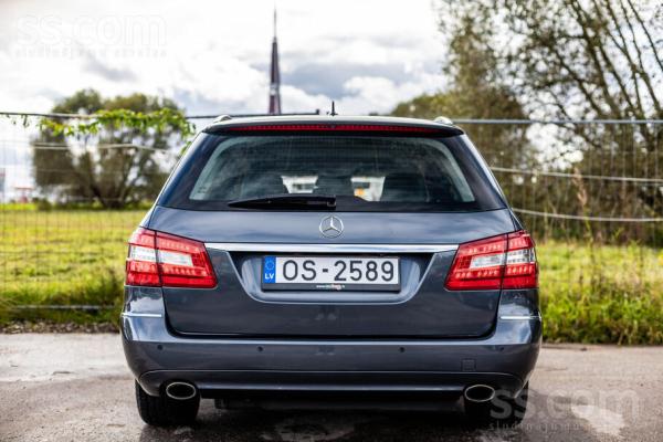 Pelēks Mercedes-Benz E 350 2009 Rīga, ar dzinēja tilpumu 3.00 L un nobraukumu 312 tūkst. km par 9990 €, foto 9 vietnē AUTOMOTO.COM.LV
