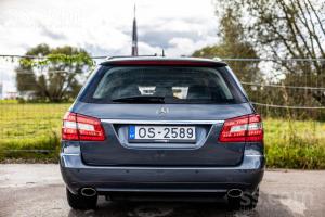 Серый Мерседес E 350 2009 в Рига, объемом двигателя 3.00 л и пробегом 312 тыс. км за 9990 €, фото 9 на AUTOMOTO.COM.LV