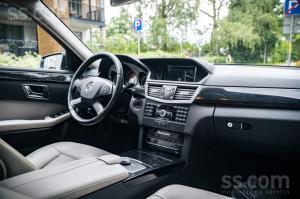 Pelēks Mercedes-Benz E 350 2010 Rīga, ar dzinēja tilpumu 3.00 L un nobraukumu 0 tūkst. km par 5990 €, foto 8 vietnē AUTOMOTO.COM.LV