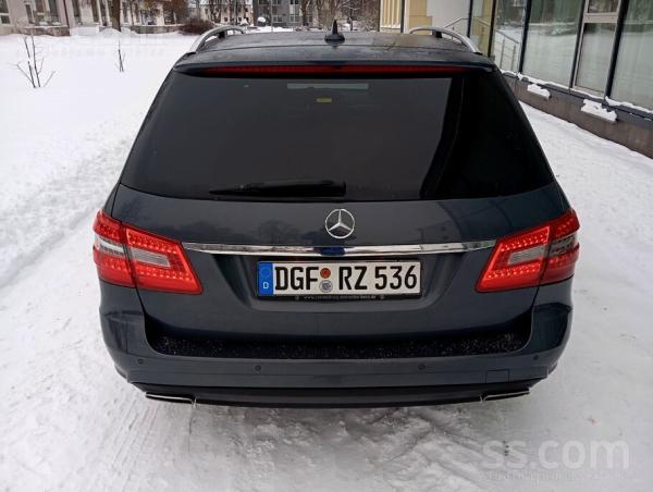 Pelēks Mercedes-Benz E 350 2010 Balvi, ar dzinēja tilpumu 3.00 L un nobraukumu 250 tūkst. km par 7775 €, foto 10 vietnē AUTOMOTO.COM.LV