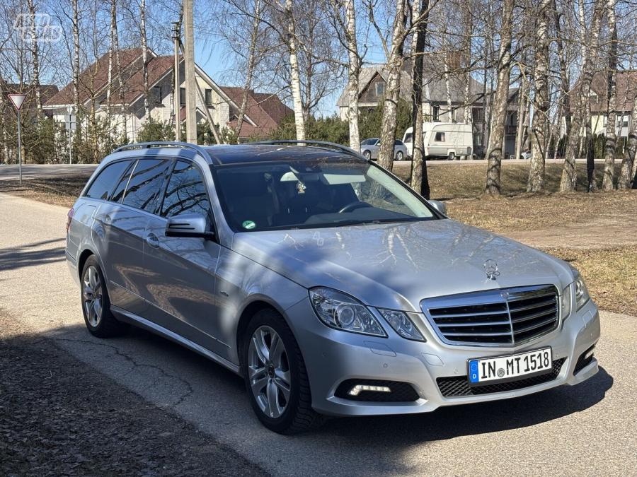 Pelēks Mercedes-Benz E 350 2010 Utena, ar dzinēja tilpumu 3.00 L un nobraukumu 319 tūkst. km par 5650 €, foto 4 vietnē AUTOMOTO.COM.LV