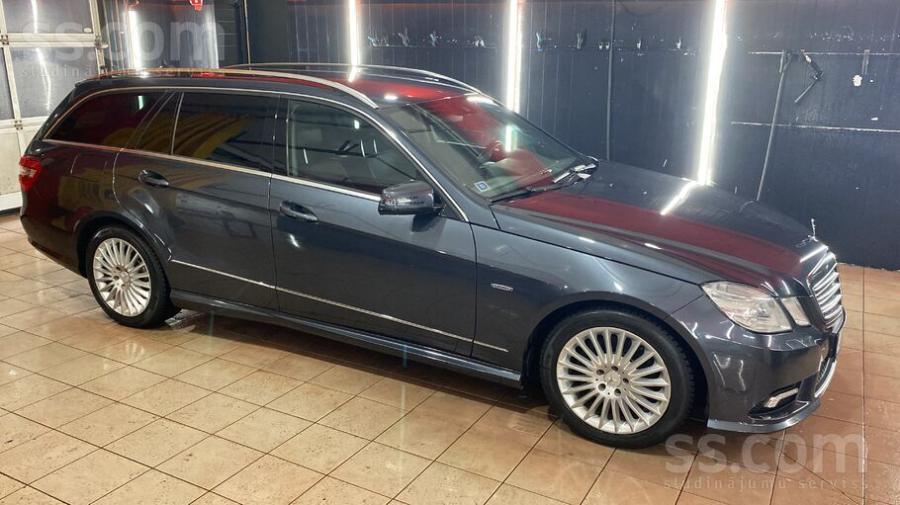 Pelēks Mercedes-Benz E 350 2010 Rīga, ar dzinēja tilpumu 3.00 L un nobraukumu 350 tūkst. km par 8799 €, foto 1 vietnē AUTOMOTO.COM.LV