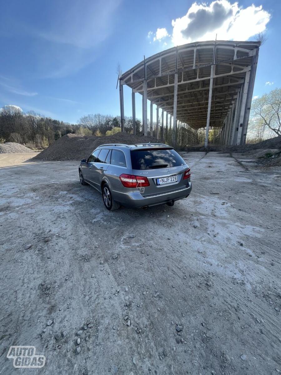 Pelēks Mercedes-Benz E 350 2010 Šakiai, ar dzinēja tilpumu 3.00 L un nobraukumu 285 tūkst. km par 6500 €, foto 9 vietnē AUTOMOTO.COM.LV