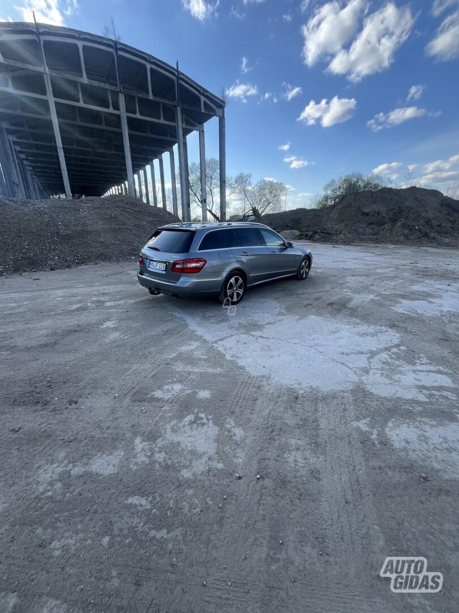 Pelēks Mercedes-Benz E 350 2010 Šakiai, ar dzinēja tilpumu 3.00 L un nobraukumu 285 tūkst. km par 6500 €, foto 11 vietnē AUTOMOTO.COM.LV