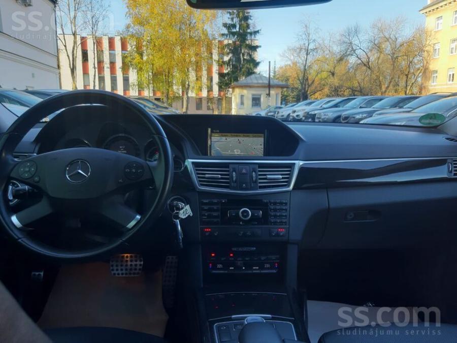Серый Мерседес E 350 2010 в Даугавпилс, объемом двигателя 3.00 л и пробегом 0 тыс. км за 9950 €, фото 25 на AUTOMOTO.COM.LV