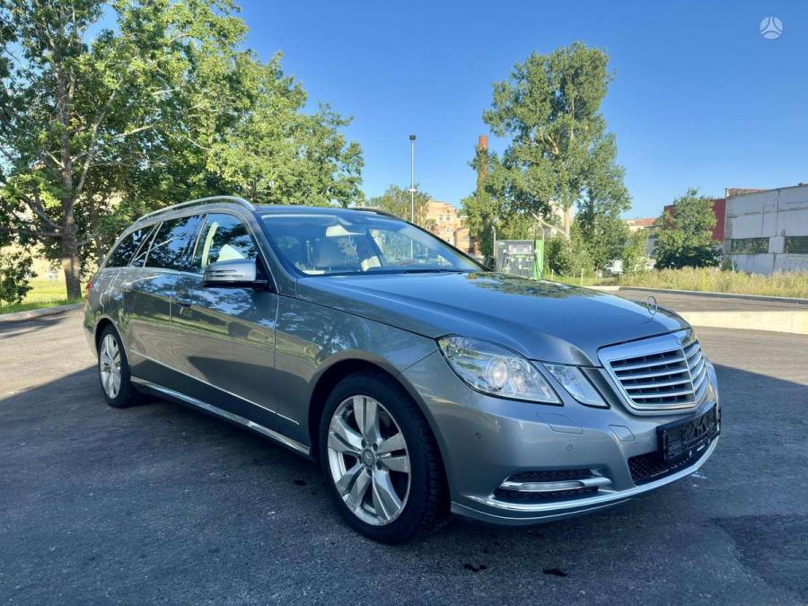 Pelēks Mercedes-Benz E 350 2010 Šauļi, ar dzinēja tilpumu 2.99 L un nobraukumu 268 tūkst. km par 6650 €, foto 3 vietnē AUTOMOTO.COM.LV