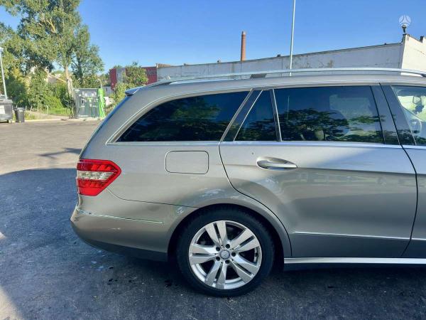 Pelēks Mercedes-Benz E 350 2010 Šauļi, ar dzinēja tilpumu 2.99 L un nobraukumu 268 tūkst. km par 6650 €, foto 6 vietnē AUTOMOTO.COM.LV