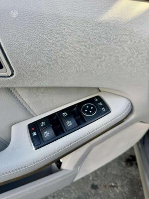 Pelēks Mercedes-Benz E 350 2010 Šauļi, ar dzinēja tilpumu 2.99 L un nobraukumu 268 tūkst. km par 6650 €, foto 18 vietnē AUTOMOTO.COM.LV