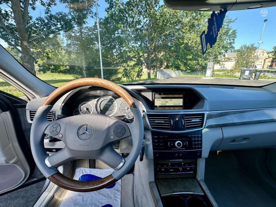 Pelēks Mercedes-Benz E 350 2010 Šauļi, ar dzinēja tilpumu 2.99 L un nobraukumu 268 tūkst. km par 6650 €, foto 19 vietnē AUTOMOTO.COM.LV