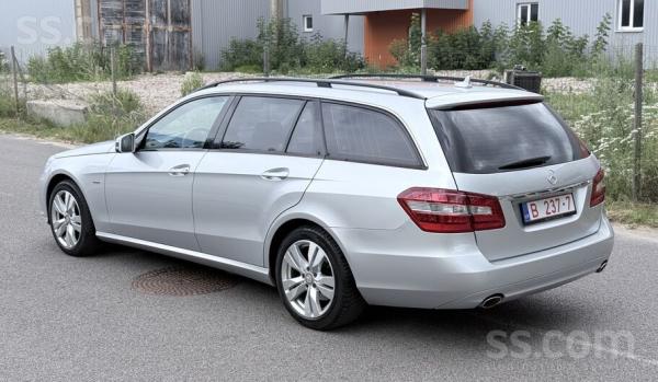 Pelēks Mercedes-Benz E 350 2010 Daugavpils, ar dzinēja tilpumu 3.00 L un nobraukumu 301 tūkst. km par 7290 €, foto 4 vietnē AUTOMOTO.COM.LV