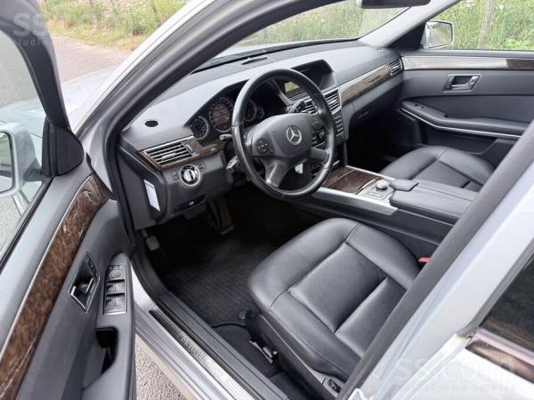 Pelēks Mercedes-Benz E 350 2010 Daugavpils, ar dzinēja tilpumu 3.00 L un nobraukumu 301 tūkst. km par 7290 €, foto 6 vietnē AUTOMOTO.COM.LV