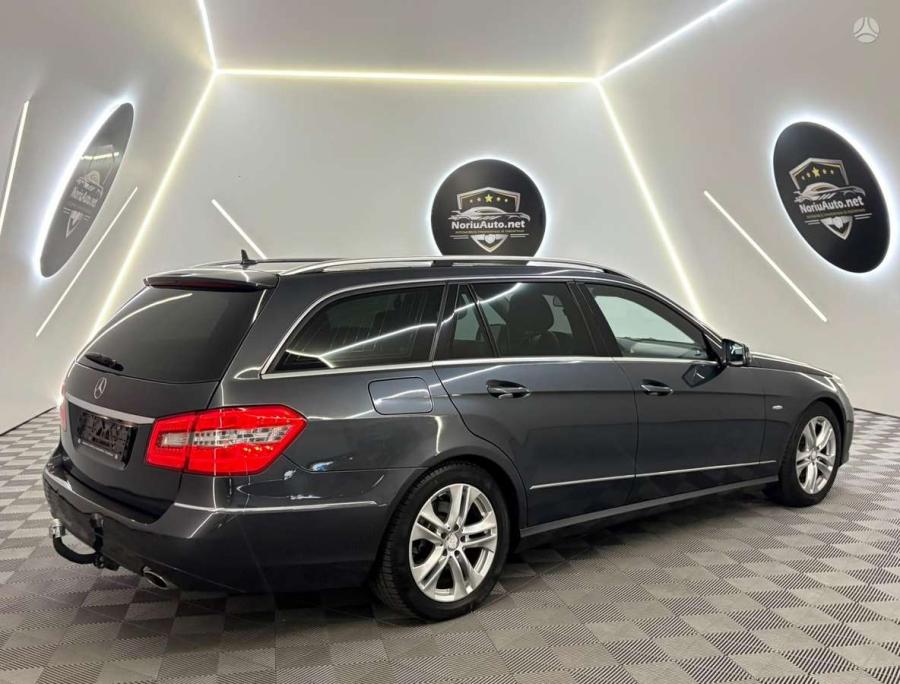 Grey Mercedes-Benz E 350 2010 in Marijampole, with an engine capacity of 2.99 L and mileage of 267 thousand km for 8999 €, photo 8 on AUTOMOTO.COM.LV
