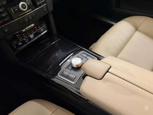 Grey Mercedes-Benz E 350 2010 in Marijampole, with an engine capacity of 2.99 L and mileage of 267 thousand km for 8999 €, photo 10 on AUTOMOTO.COM.LV