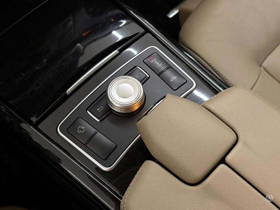 Grey Mercedes-Benz E 350 2010 in Marijampole, with an engine capacity of 2.99 L and mileage of 267 thousand km for 8999 €, photo 14 on AUTOMOTO.COM.LV