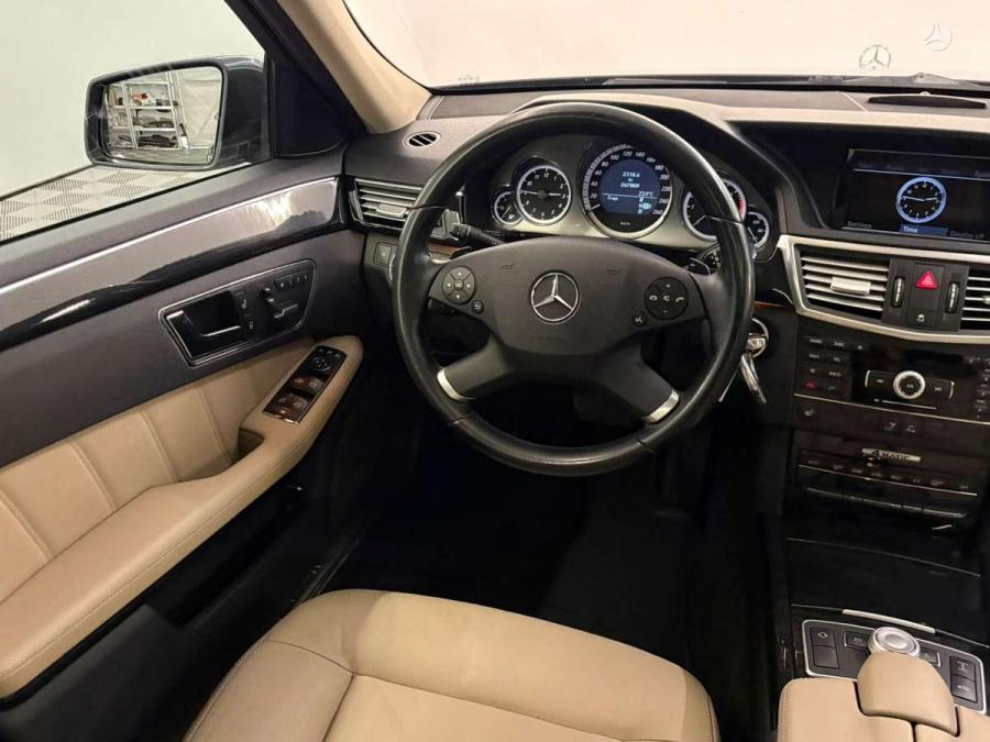 Grey Mercedes-Benz E 350 2010 in Marijampole, with an engine capacity of 2.99 L and mileage of 267 thousand km for 8999 €, photo 21 on AUTOMOTO.COM.LV