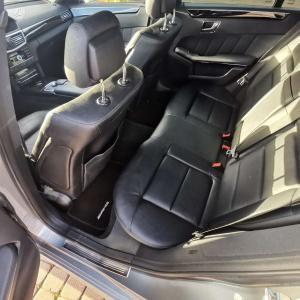 Grey Mercedes-Benz E 350 2010 in Telschi, with an engine capacity of 3.50 L and mileage of 250 thousand km for 7500 €, photo 16 on AUTOMOTO.COM.LV