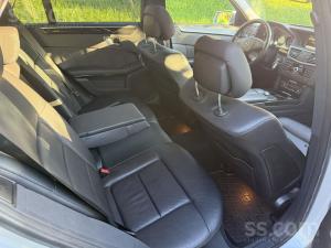 Pelēks Mercedes-Benz E 350 2010 Rīga, ar dzinēja tilpumu 3.00 L un nobraukumu 290 tūkst. km par 7150 €, foto 13 vietnē AUTOMOTO.COM.LV