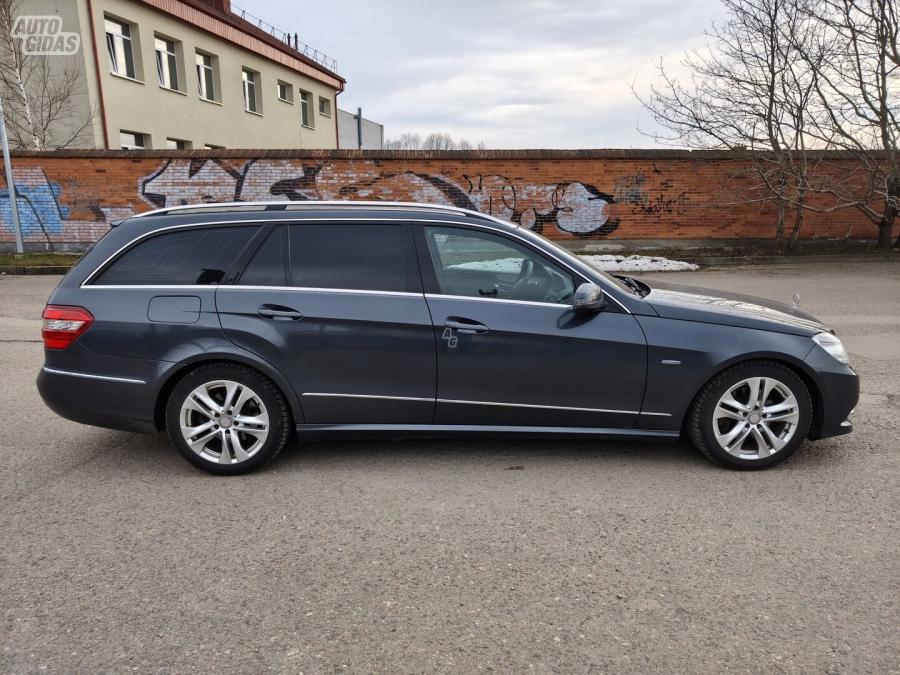 Pelēks Mercedes-Benz E 350 2011 Šauļi, ar dzinēja tilpumu 3.00 L un nobraukumu 297 tūkst. km par 6100 €, foto 8 vietnē AUTOMOTO.COM.LV