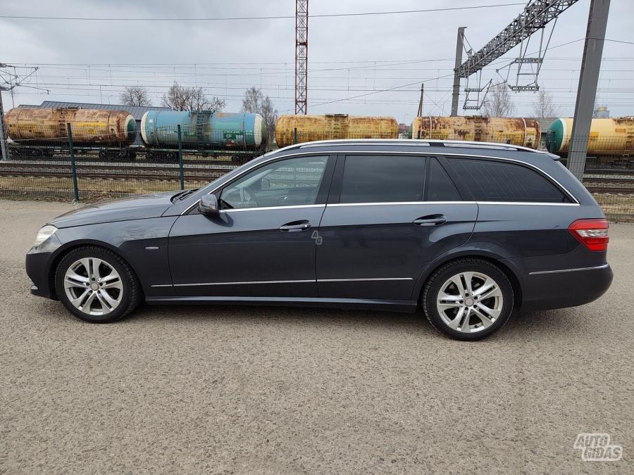 Pelēks Mercedes-Benz E 350 2011 Šauļi, ar dzinēja tilpumu 3.00 L un nobraukumu 297 tūkst. km par 6100 €, foto 9 vietnē AUTOMOTO.COM.LV