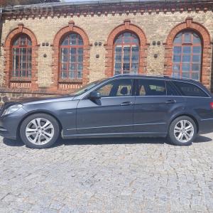 Pelēks Mercedes-Benz E 350 2011 Ventspils, ar dzinēja tilpumu 3.00 L un nobraukumu 267 tūkst. km par 9250 €, foto 3 vietnē AUTOMOTO.COM.LV