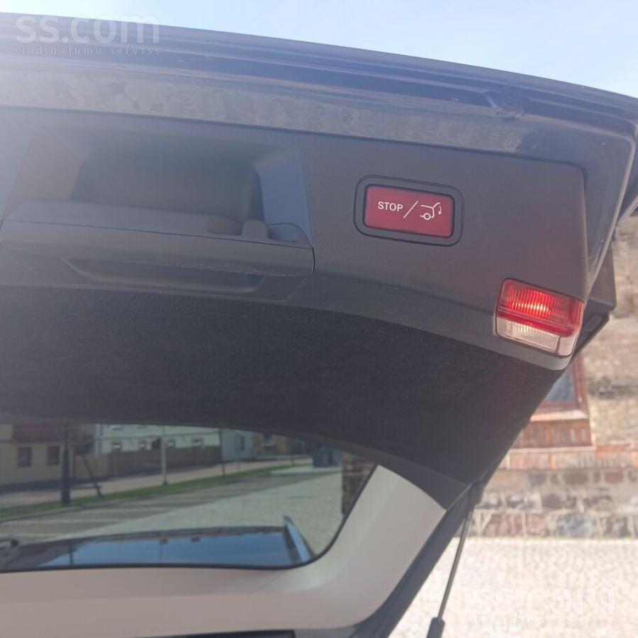 Pelēks Mercedes-Benz E 350 2011 Ventspils, ar dzinēja tilpumu 3.00 L un nobraukumu 267 tūkst. km par 9250 €, foto 9 vietnē AUTOMOTO.COM.LV