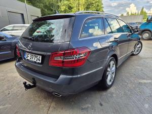 Серый Мерседес E 350 2011 в Утена, объемом двигателя 2.99 л и пробегом 390 тыс. км за 5490 €, фото 4 на AUTOMOTO.COM.LV