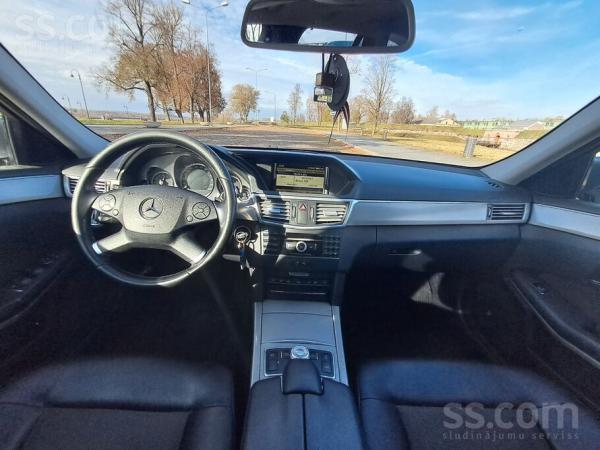 Grey Mercedes-Benz E 350 2011 in Daugavpils, with an engine capacity of 3.00 L and mileage of 467 thousand km for 7500 €, photo 6 on AUTOMOTO.COM.LV