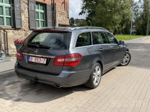 Grey Mercedes-Benz E 350 2011 in Rezekne, with an engine capacity of 3.00 L and mileage of 284 thousand km for 6490 €, photo 7 on AUTOMOTO.COM.LV