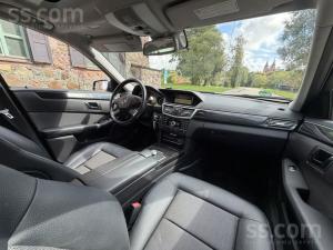 Grey Mercedes-Benz E 350 2011 in Rezekne, with an engine capacity of 3.00 L and mileage of 284 thousand km for 6490 €, photo 11 on AUTOMOTO.COM.LV