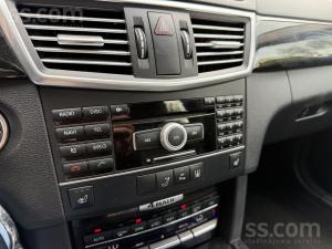 Grey Mercedes-Benz E 350 2011 in Rezekne, with an engine capacity of 3.00 L and mileage of 284 thousand km for 6490 €, photo 14 on AUTOMOTO.COM.LV