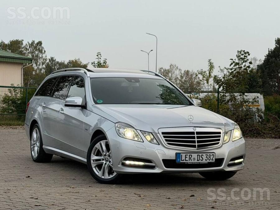 Pelēks Mercedes-Benz E 350 2011 Rīga, ar dzinēja tilpumu 3.00 L un nobraukumu 0 tūkst. km par 6950 €, foto 4 vietnē AUTOMOTO.COM.LV