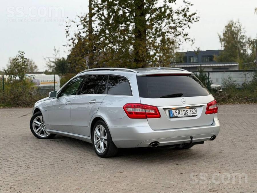 Pelēks Mercedes-Benz E 350 2011 Rīga, ar dzinēja tilpumu 3.00 L un nobraukumu 0 tūkst. km par 6950 €, foto 5 vietnē AUTOMOTO.COM.LV