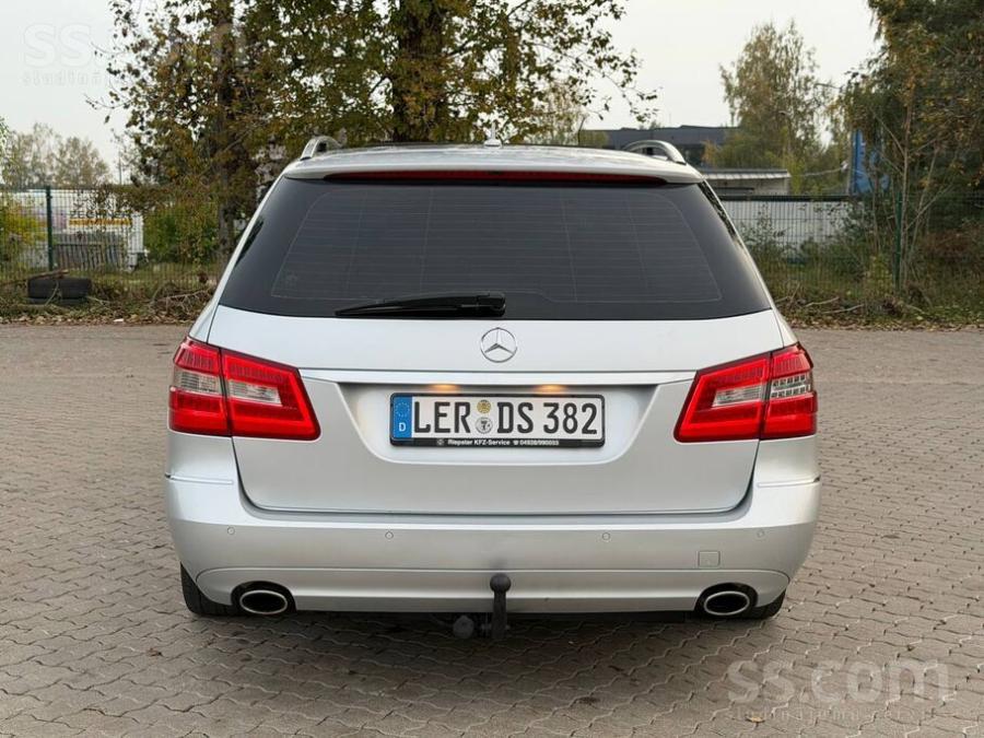 Pelēks Mercedes-Benz E 350 2011 Rīga, ar dzinēja tilpumu 3.00 L un nobraukumu 0 tūkst. km par 6950 €, foto 10 vietnē AUTOMOTO.COM.LV