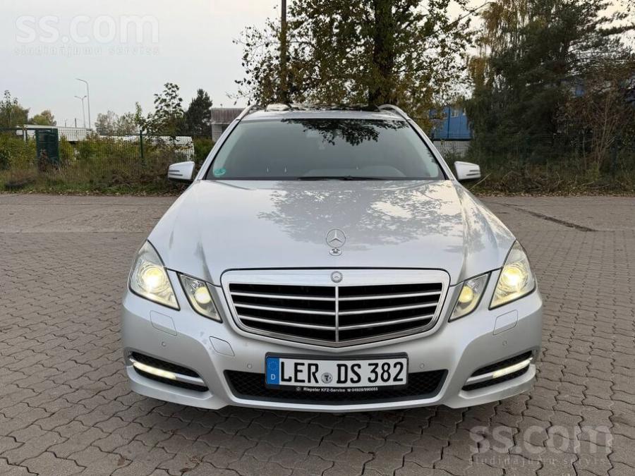 Pelēks Mercedes-Benz E 350 2011 Rīga, ar dzinēja tilpumu 3.00 L un nobraukumu 0 tūkst. km par 6950 €, foto 12 vietnē AUTOMOTO.COM.LV