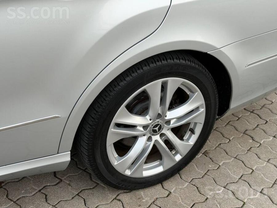 Pelēks Mercedes-Benz E 350 2011 Rīga, ar dzinēja tilpumu 3.00 L un nobraukumu 0 tūkst. km par 6950 €, foto 17 vietnē AUTOMOTO.COM.LV