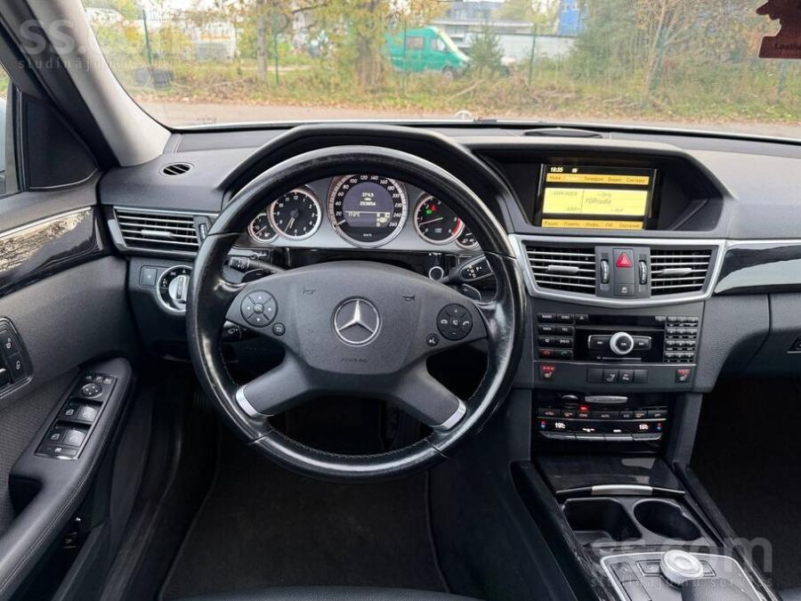 Pelēks Mercedes-Benz E 350 2011 Rīga, ar dzinēja tilpumu 3.00 L un nobraukumu 0 tūkst. km par 6950 €, foto 20 vietnē AUTOMOTO.COM.LV