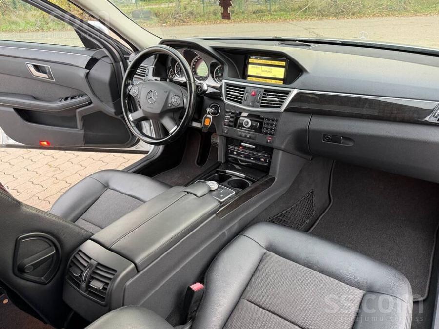 Pelēks Mercedes-Benz E 350 2011 Rīga, ar dzinēja tilpumu 3.00 L un nobraukumu 0 tūkst. km par 6950 €, foto 29 vietnē AUTOMOTO.COM.LV