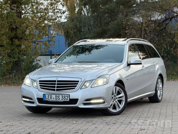 Pelēks Mercedes-Benz E 350 2011 Rīga, ar dzinēja tilpumu 3.00 L un nobraukumu 0 tūkst. km par 6750 €, foto 1 vietnē AUTOMOTO.COM.LV