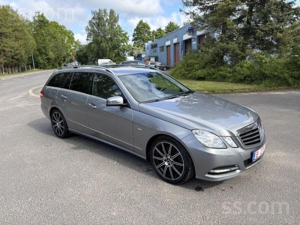 Pelēks Mercedes-Benz E 350 2012 Ogre, ar dzinēja tilpumu 3.00 L un nobraukumu 0 tūkst. km par 8990 €, foto 8 vietnē AUTOMOTO.COM.LV