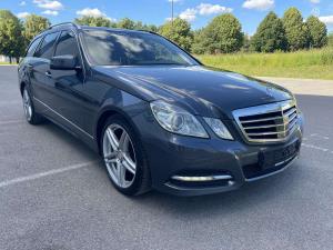 Pelēks Mercedes-Benz E 350 2012 Kauņa, ar dzinēja tilpumu 2.99 L un nobraukumu 288 tūkst. km par 6950 €, foto  vietnē AUTOMOTO.COM.LV