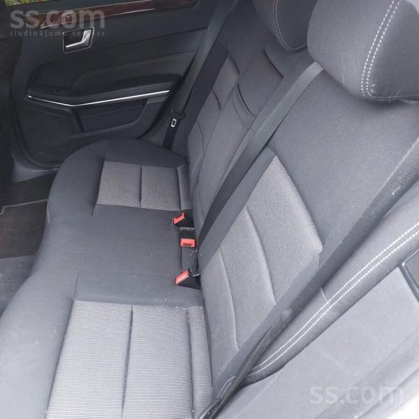 Pelēks Mercedes-Benz E 350 2013 Valmiera, ar dzinēja tilpumu 3.00 L un nobraukumu 356 tūkst. km par 10500 €, foto 3 vietnē AUTOMOTO.COM.LV