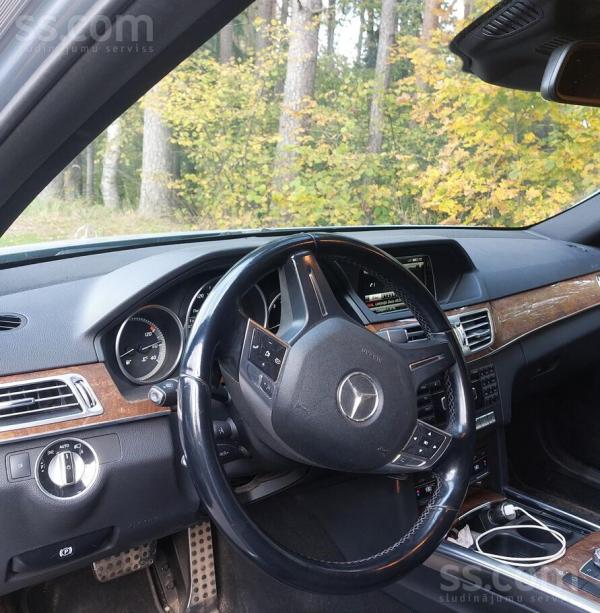 Pelēks Mercedes-Benz E 350 2013 Valmiera, ar dzinēja tilpumu 3.00 L un nobraukumu 356 tūkst. km par 10500 €, foto 5 vietnē AUTOMOTO.COM.LV