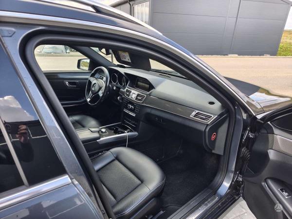Grey Mercedes-Benz E 350 2014 in Kaunas, with an engine capacity of 3.00 L and mileage of 322 thousand km for 8860 €, photo 8 on AUTOMOTO.COM.LV