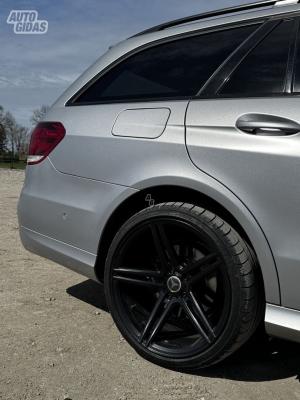 Pelēks Mercedes-Benz E 350 2015 Klaipėda, ar dzinēja tilpumu 3.00 L un nobraukumu 265 tūkst. km par 16250 €, foto 7 vietnē AUTOMOTO.COM.LV